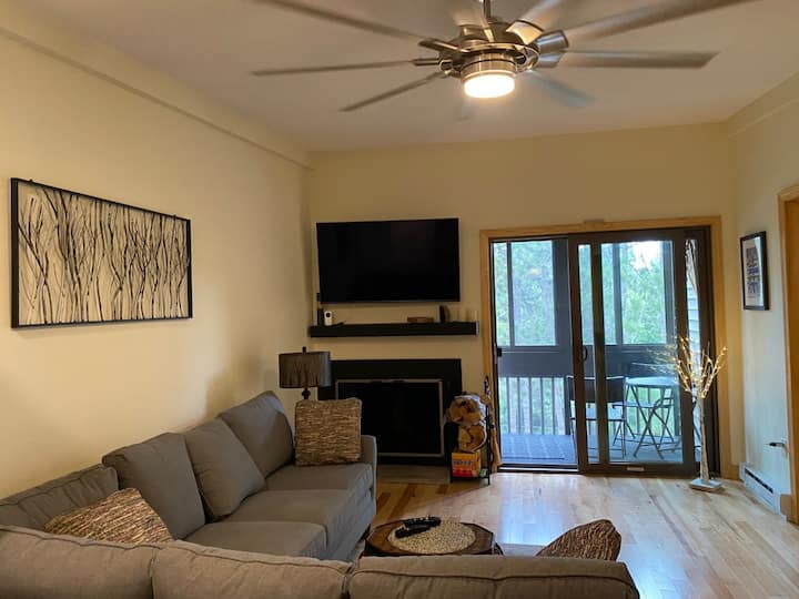 Walk To Lake, Close To Gunstock Mt, Balcony, Wi-fi - Laconia, NH
