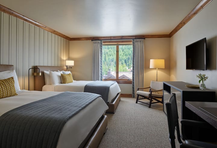 The Sebastian Hotel Luxury Plaza Room, 2 Queens - Vail, CO
