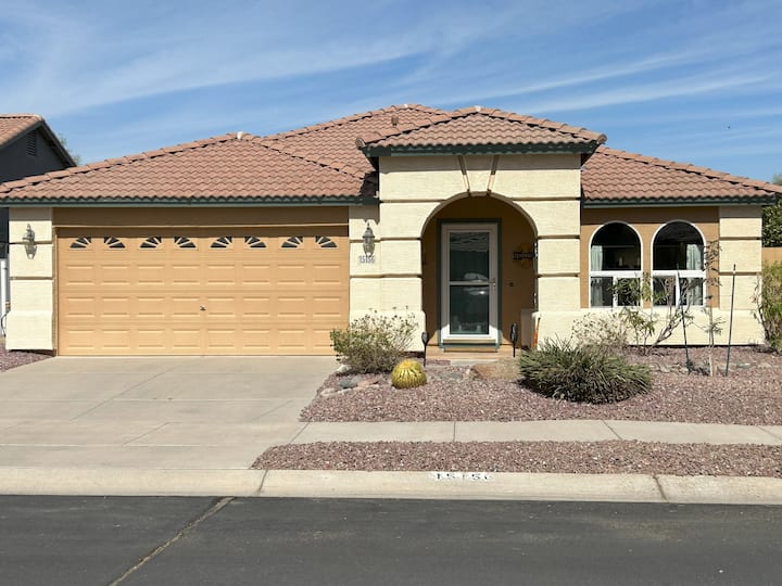 Holiday Desert Getaway - Pool, Spa  & Amenities! - Goodyear, AZ