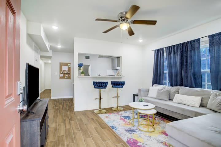 (B) Unit 2: Gated-2bd/1ba Apt - Houston, TX