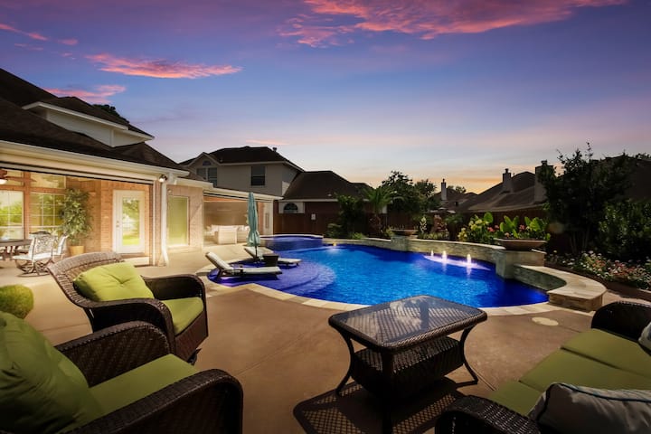 Poolside Paradise With Lake View In Legends Ranch - Spring, TX