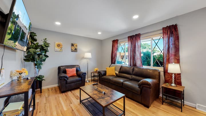 Updated Family Unit With Two King Beds - Broomfield