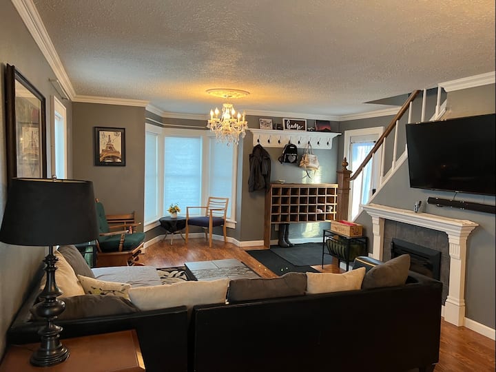 Modern Character Home -3bd - Fargo, ND