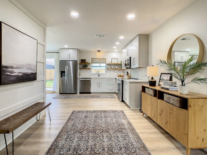 Cypress Inn - Modern Home Close To Siesta Key - Sarasota, FL