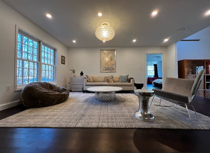 Cozy Woodstock Retreat W/hot Tub + Private Stream! - Woodstock, NY