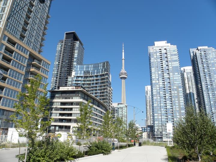 Lush Downtown Near Cn Tower-free Parking - Toronto