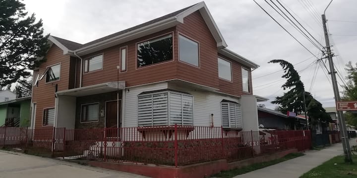 Casa Independiente (1er Piso) - Natales