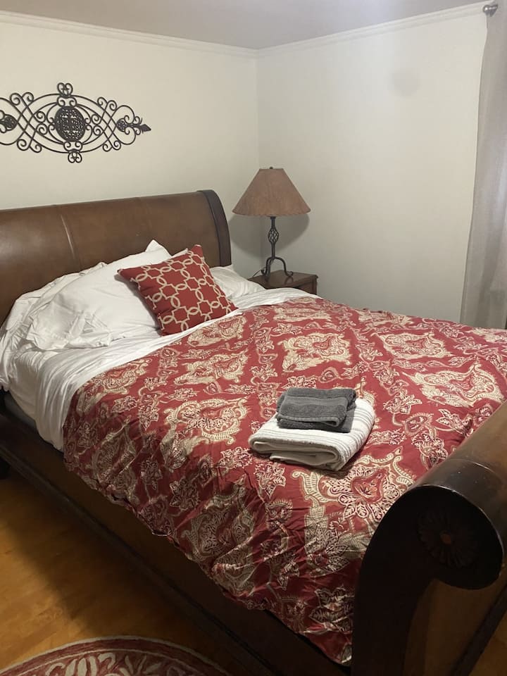 Relaxing, Cozy 1 Bedroom Across From Erb Park - Appleton, WI
