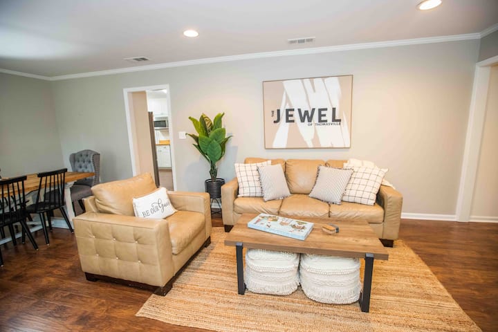 The Jewel Of Thomasville - Sleeps 10 + Game Room! - Thomasville, GA