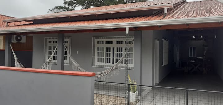 Casa 100 Metros Da Praia, Próximo Do Beto Carreiro - Penha