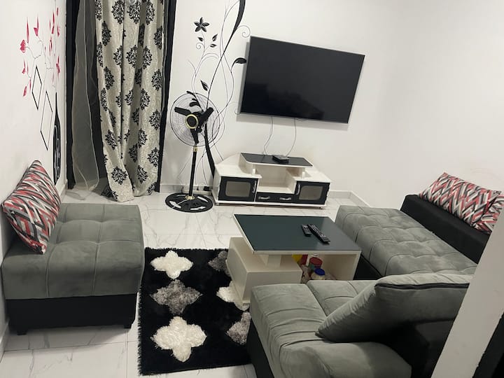 Bonjour Bien Placé L’appartement 4eme éTage - Côte d'Ivoire