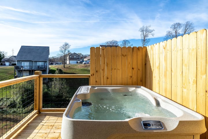 Cozy Cabin, Sleeps 6 Near Dollywood・arcade・hot Tub - Sevierville, TN