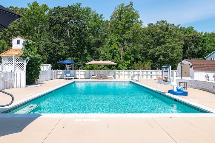 *Serenity Now! Beach & Pool* Summer '25 Dates Open - Georgetown, DE