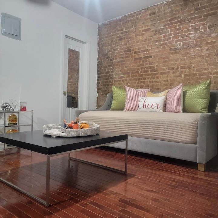 Cozy Ues Apt With Private Patio - Manhattan, NY