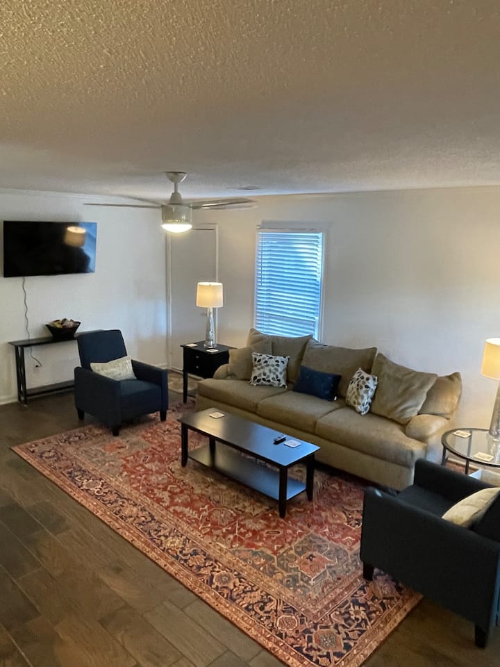 Game Day Special! 3 Bdrm/2bath For Up To 6 People. - 塔斯卡盧薩