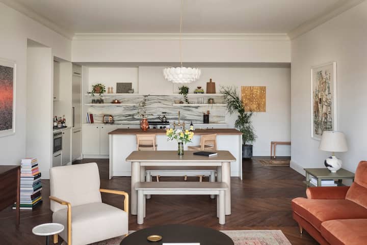 Two Bedroom Suite On King Street - Mount Pleasant