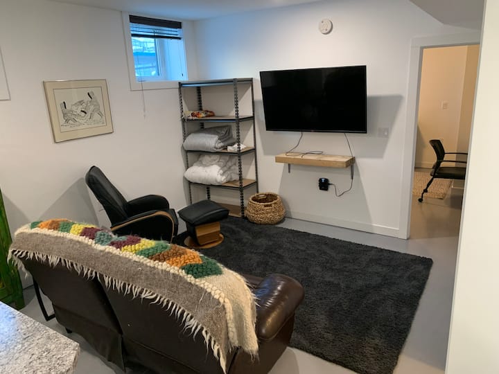 Downtown Bright One Bedroom - Yellowknife