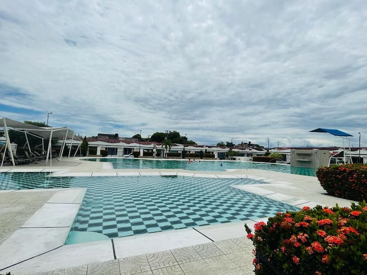 Descansa Y Relájate, Cómoda Casa En Condominio - Girardot
