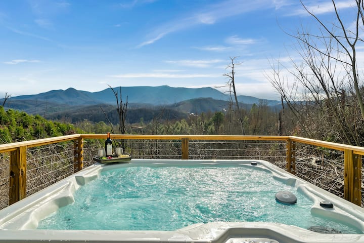 Wild Berry~stunning Mtn. Views - Gatlinburg, TN