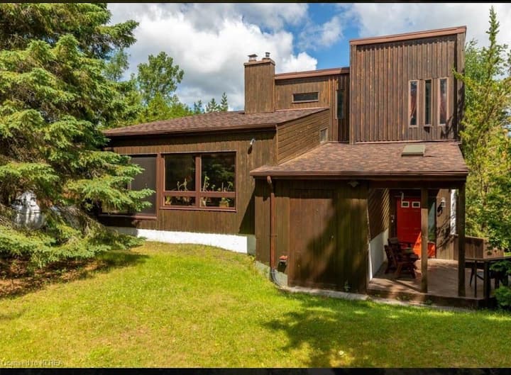 Cottage In Millbrook - Kawartha Lakes