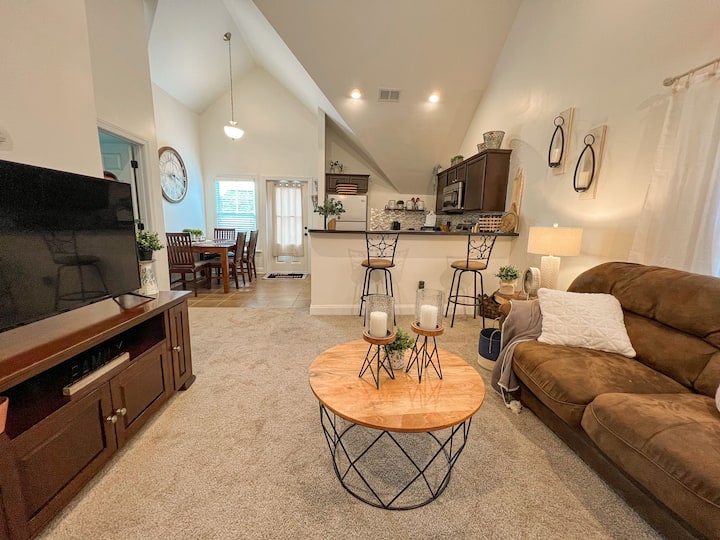 Peaceful Lake Carolina Apartment - Elgin, SC