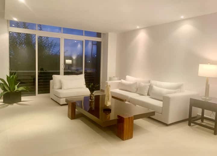 Spacious Condo In San Salvador! - San Salvador