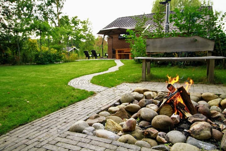 Supergezellig Huis Met Hottub 2p - Aalten