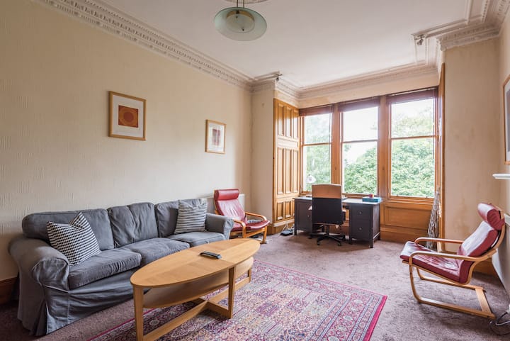 Beautiful 3 Bed Overlooking Meadows Park - Edinburgh