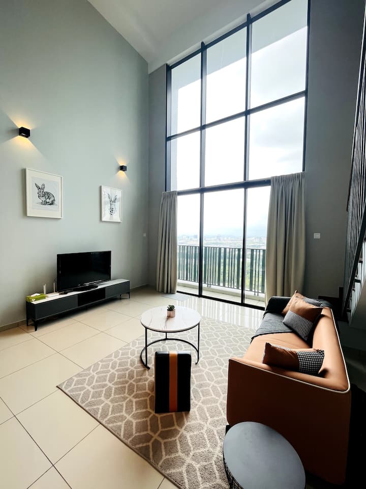Tranquil Homes @ I-city (Wifi, Tv Box & 1 Carpark) - Klang