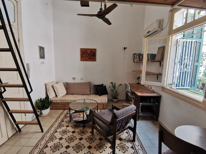 Old Arabic 1933's Building In Jaffa - Small Apart - Tel-Aviv