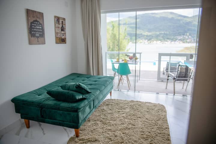 Paraíso Da Enseada De Brito, Apartamento01. - Palhoça