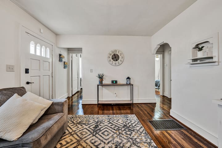 Perfectly Peaceful 2bd W/ Office - Roanoke