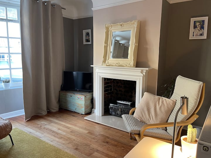 Cute & Cosy Cottage & Gallery In Central Brighton - Hove