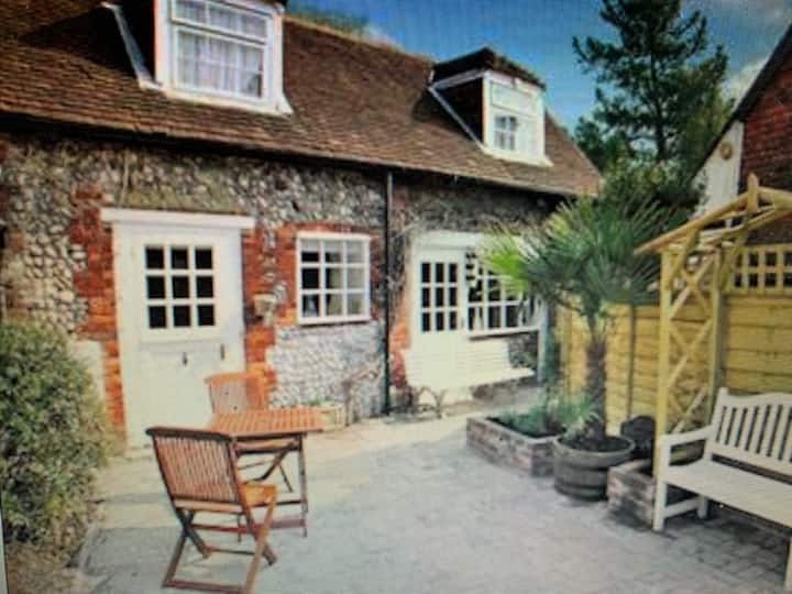 The Old Stables. Long Term Let. - Steyning