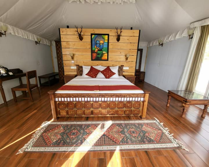 Luxury Swiss King Cottage - Barot