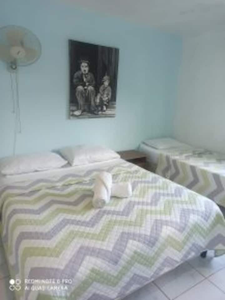 Villa En Vedado, 1 Room #6, Wifi, Jacuzzi And Pool - La Havane