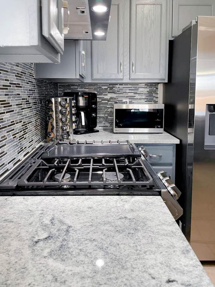 Delightful 3-bedroom Home With Luxury Kitchen - Rio Rancho, NM