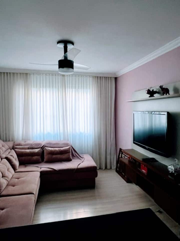 Apê + Garagem + Piscina + ÁRea Verde C/churrasq. - Curitiba