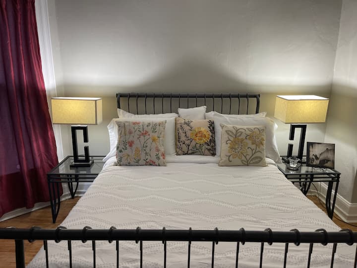 Private Furnish Room - Syracuse, NY