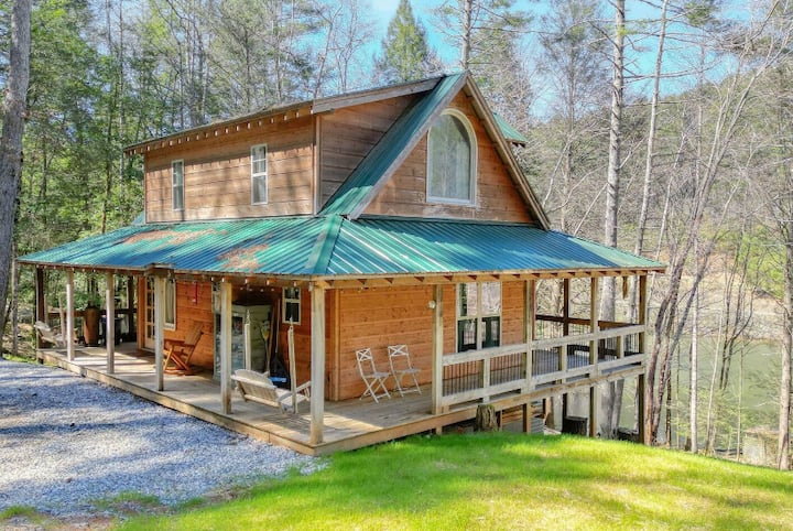 Cabin In National Forest Pet Friendly New Driveway - Suches, GA