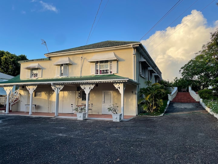 Rockley 1 Bedroom Apt With Golf Access - Bridgetown