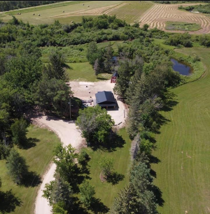 Knotty Pines Getaway! - Manitoba