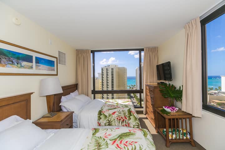 5 Min Walk To Beach, Kitchen, $0 Cleaning/parking - Honolulu