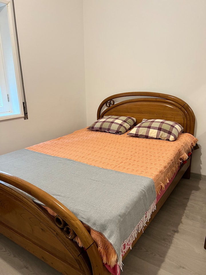 Quartos Privados Confortáveis - Santo Tirso