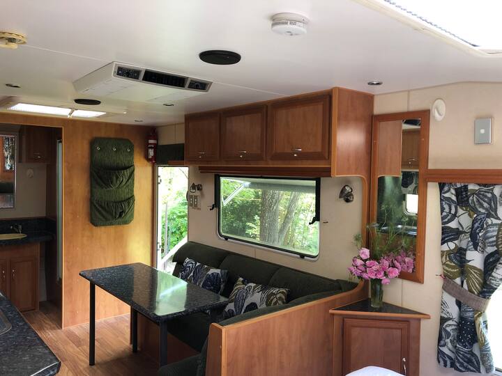 The Serenity Of Uraidla - Luxury Caravan - Stirling
