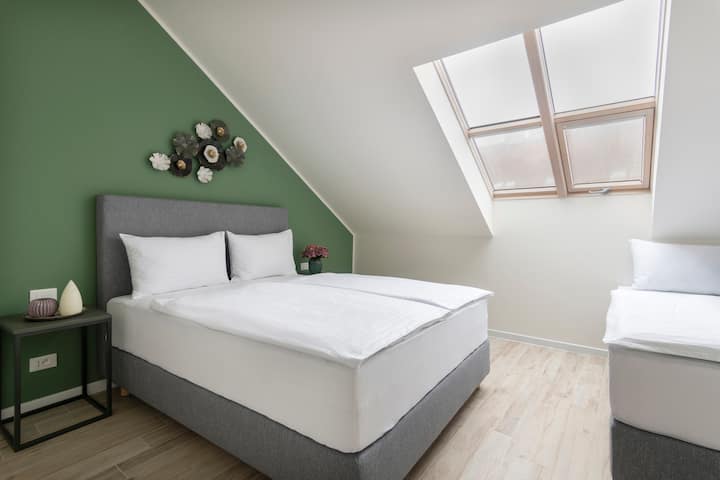 Dwellfort | Luxury Two Bedroom Apartment, Balcony - Prague