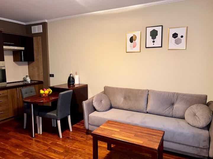 Apartament Dla 4 Osób W Cichej, Zielonej Okolicy - Wrocław
