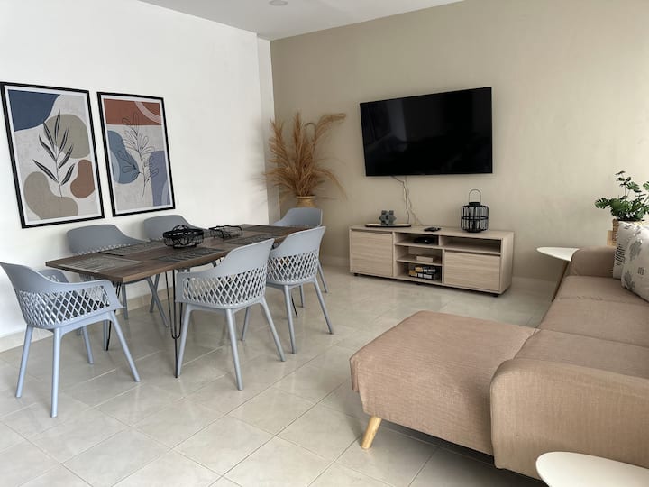 Apartamento En Poblado: Acogedor - Medellín