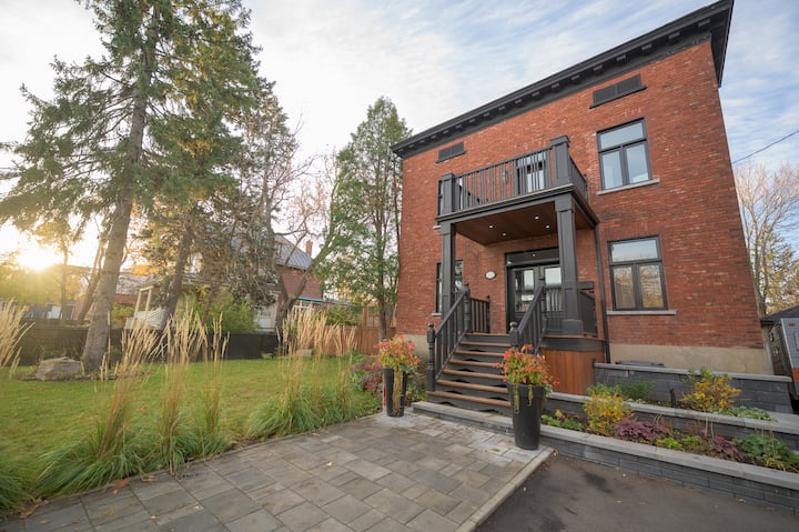 Historical Home - Near Montreal - Montréal, QC