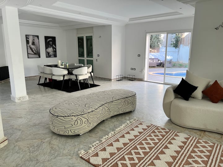 Spacious & Aesthetic Pool Villa - Tunisi